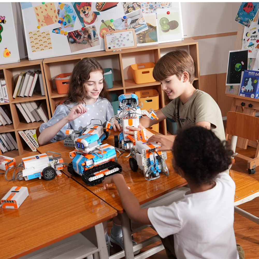 WhalesBot: Leading STEM Education Products for Ages 3-22